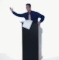 Übersicht: Rede halten - 3 Tipps für Ihren gelungenen Einstieg